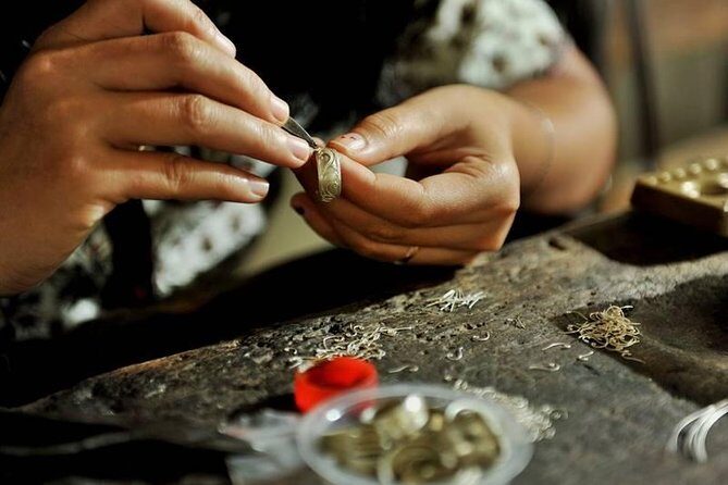 Full Day Bali Private: Ubud Art Villages and Tanah Lot Sea Temple Tour - A Day in Bali: What to Expect from this Full-Day Tour