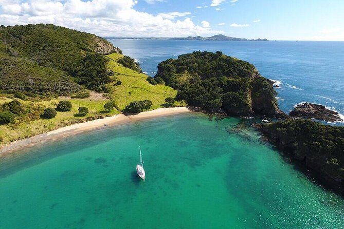 Full-Day Bay of Islands Tour by Vigilant Yacht Charters - An In-Depth Look at the Full-Day Bay of Islands Tour