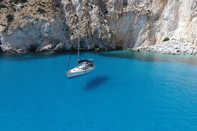 Full Day Boat Tour Around Milos and Poliegos - Key Points
