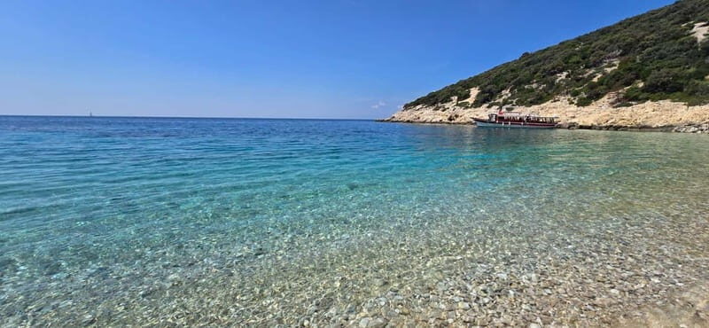Full day boat-trip Medulin, blue Cave, Cres + dolphin search - FAQs