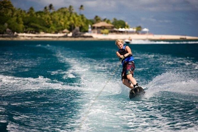 Full Day Castaway Island with Lunch - Who Should Consider This Tour?