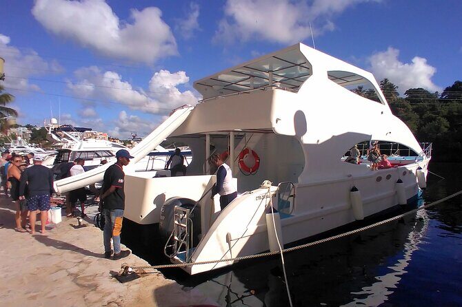 Full Day Catalina Island Snorkeling Adventure & Altos de Chavon - Who Will Appreciate This Tour?