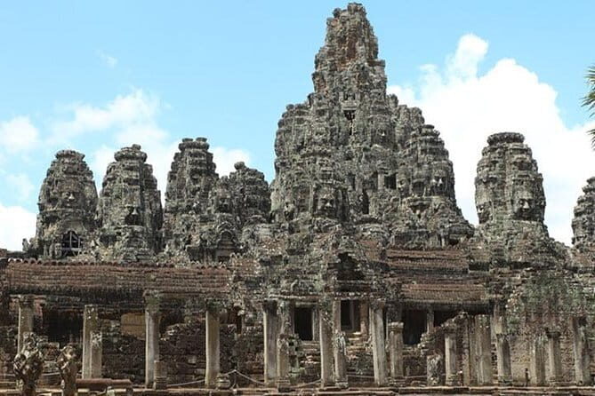 Full Day Discover Angkor Wat Archaeological with local guide - Key Points