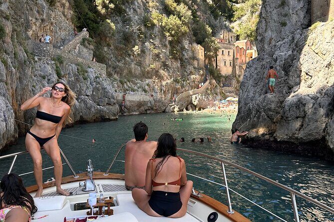 Full-day Exclusive Private boat tour on the Amalfi coast - FAQ