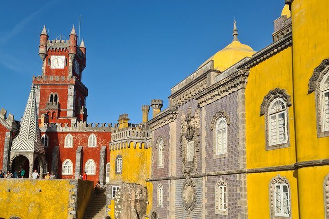 Full day exploring Sintra, Azenhas do Mar and Cabo da Roca - FAQs