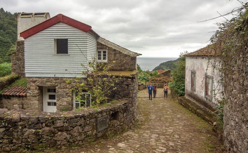 Full-Day Faial da Terra + Nordeste from Ponta Delgada - FAQ