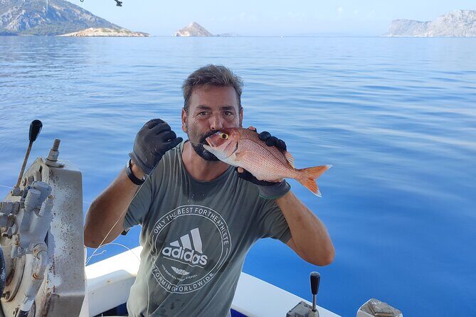 Full-Day Fishing and Boating Experience in Hydra - A Detailed Look at the Experience
