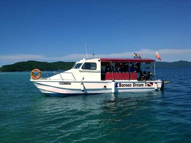 Full-Day Guided Snorkeling Tour from Kota Kinabalu - Lunch & Relaxation: Island Café Delights