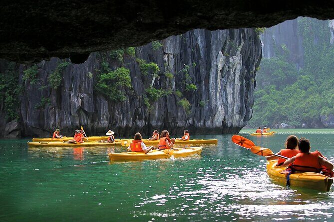 Full Day Guided Tour in Halong Bay - Dining and Activities