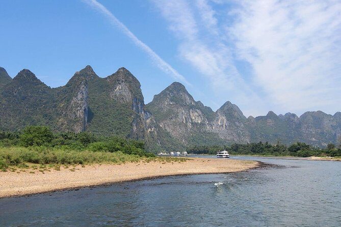 Full-Day Guilin Li-River Cruise with 4 star boat and Four Lake Night Cruise Tour - FAQ