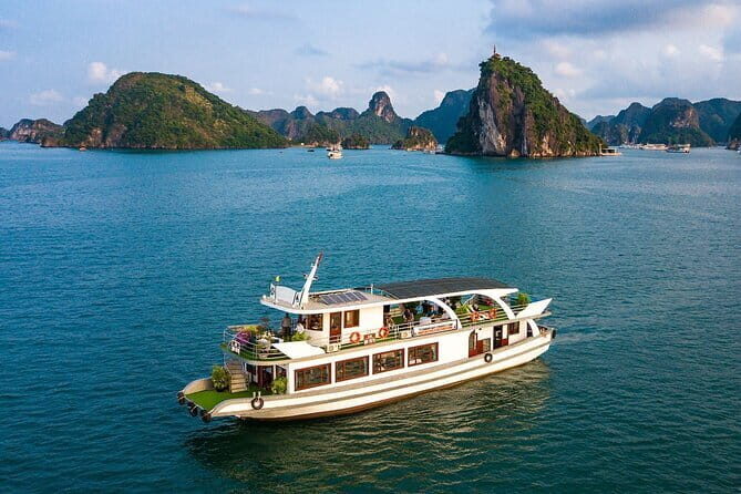 Full-Day Halong Bay 5 Stars Luxury Cruise Tour with Buffet Lunch - Who Will Love This Tour?