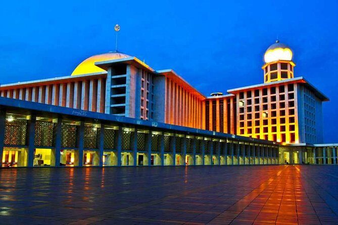 Full-Day Highlights of Jakarta Private Tour with Lunch - Sunda Kelapa Harbor: A Glimpse into Jakarta’s Maritime Past