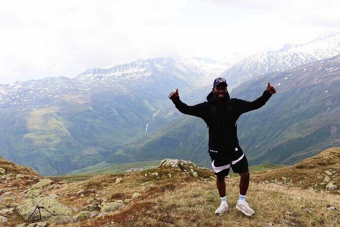 Full-Day Hiking Swiss Alps and Lake swim with Pick-up - Transport and Comfort