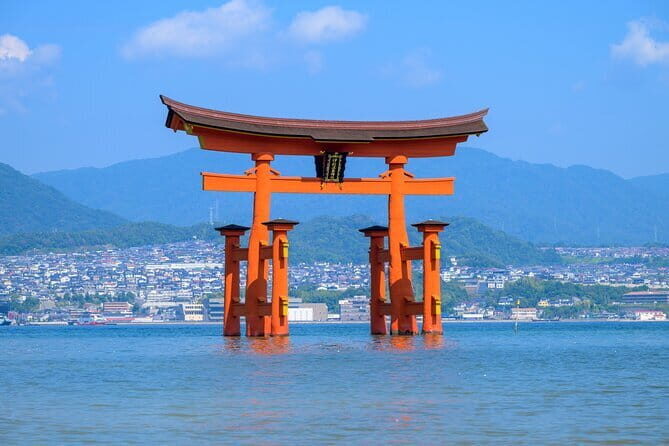 Full Day Hiroshima and Miyajima Tour - Exploring Hiroshima: Gardens, Castles, and Memory