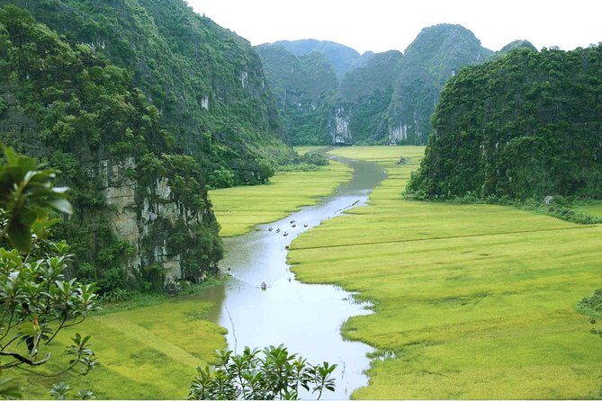 Full day Hoa Lu, Tam Coc and Mua Cave by Limousine from Hanoi - A Closer Look at the Itinerary