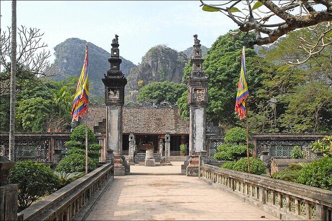 Full day Hoa Lu, Tam Coc and Mua Cave by Limousine from Hanoi - Value and Pricing