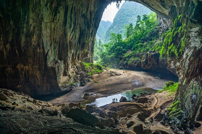 Full-Day Hue to Phong Nha Cave Or Paradise Cave Adventure - Key Points