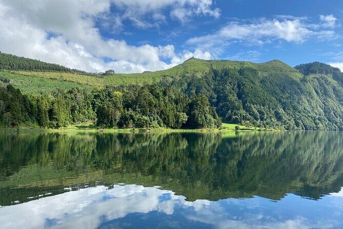 Full-Day Jeep Tour: Sete Cidades and Lagoa do Fogo - Transport and Group Size