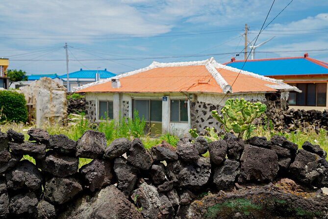 Full-Day Jeju Island WEST Tour (entrance fee included) - Who Should Consider This Tour?