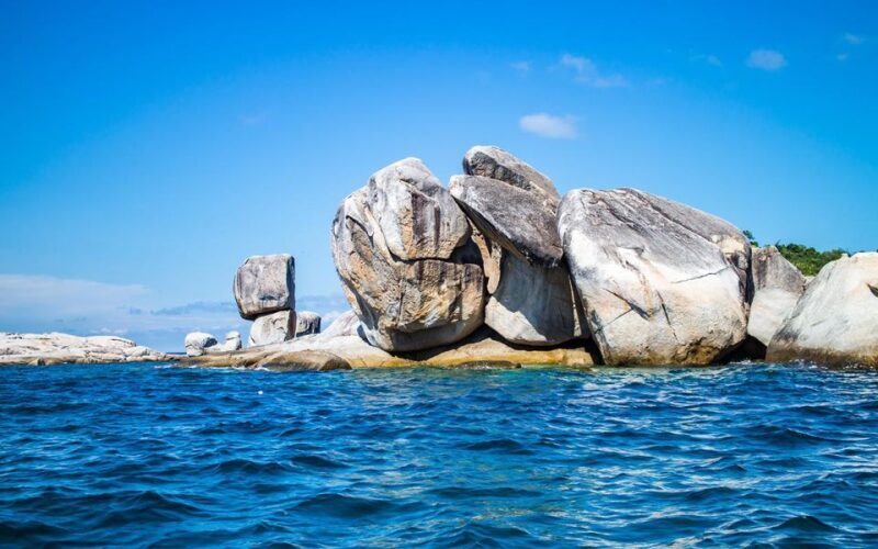 Full-Day Koh Lipe 7 points Snorkeling Experience with Lunch - What Makes This Tour Stand Out