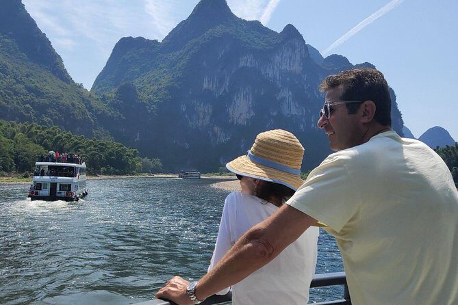 Full-Day Li-River with the 4 Star Luxury Boat VIP Room and Yangshuo Hiking Tour - Analyzing the Value