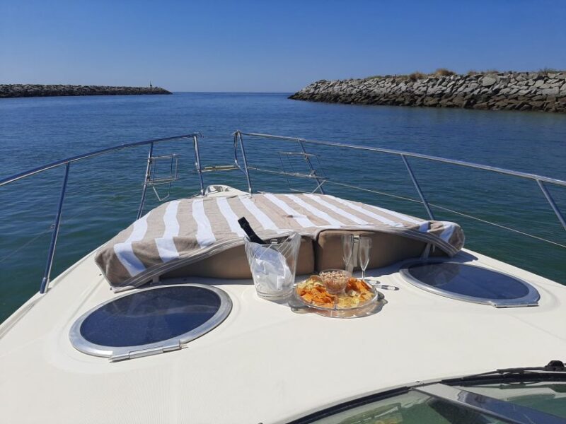 Full Day Luxury Boat Charter - Key Points