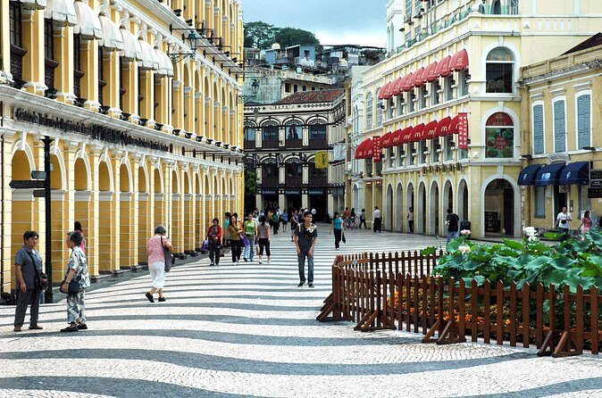 Full-Day Macau Sightseeing Tour with Transfer to Hong Kong - Valuing the Experience