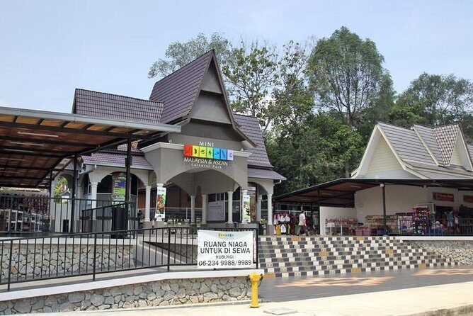 Full Day Malacca Tour from Kuala Lumpur - Detailed Breakdown of the Itinerary