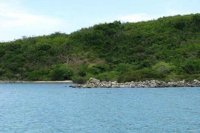 Full-day Nha Trang Coastal Journey With Beach & Marine Treasures - Discovering the Islands: A Scenic Start