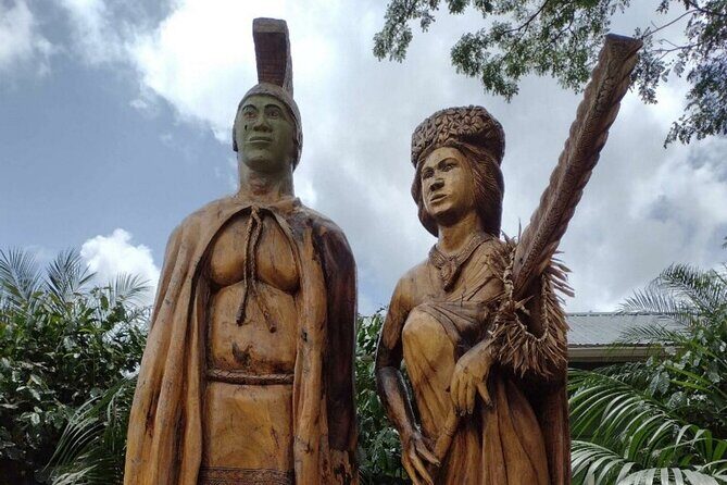 Full Day Oahu Tour with Byodo Temple & Waimea Waterfalls - Who Is This Tour Best For?