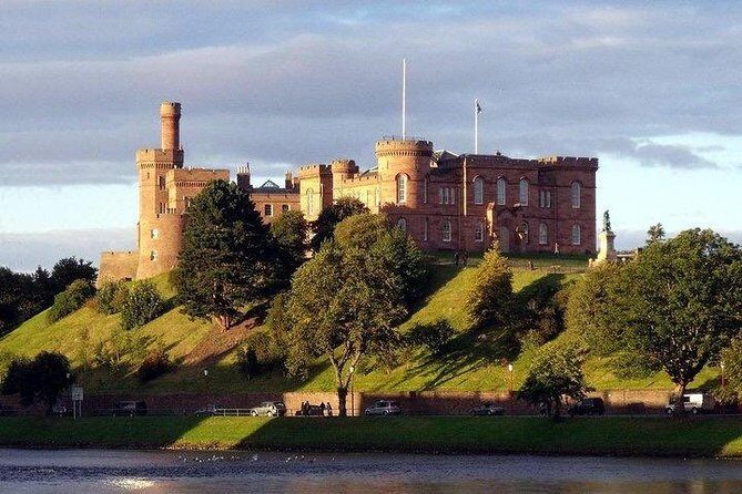 Full Day Outlander Clava, Culloden, Cawdor Castle & Loch Ness - An In-Depth Look at the Itinerary