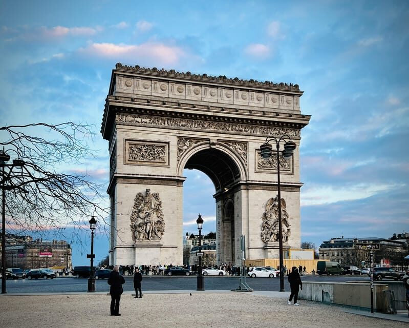 Full-Day Paris Tour: Iconic Landmarks & Stunning Photo Spots - Why This Tour Works