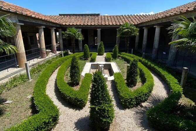 Full-Day Pompeii And Mt.Vesuvius Hike from Naples - Who Will Love This Tour?