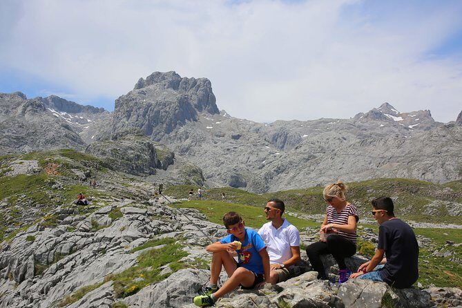Full Day Private 4WD Tour from Santander to Picos de Europa. Excellent meals. - FAQ