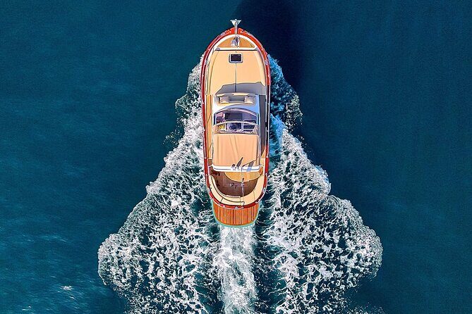 Full-Day Private Boat Tour to Gulf of Naples: Ischia & Procida - Exploring the Itinerary in Detail