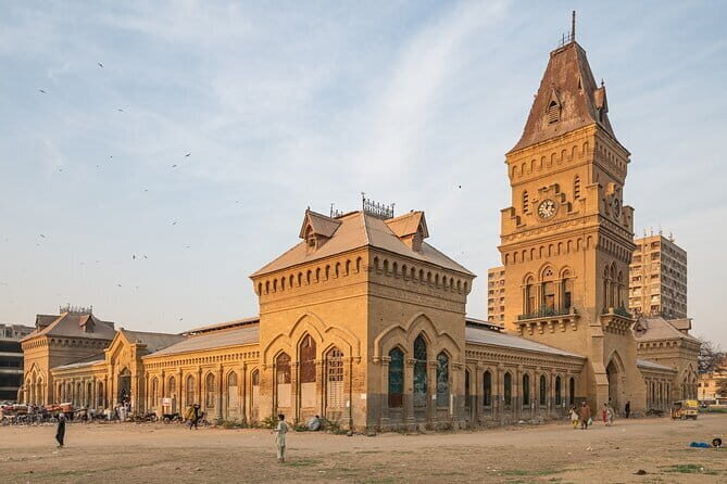 Full Day Private City Tour of Karachi - FAQ