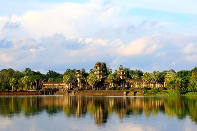 Full-Day Private Discovery Tour of Angkor Complex from Siem Reap - Who Should Consider This Tour?