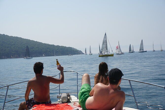 Full Day Private Luxury Yacht Cruise to Princes' Island and / or Bosphorus - FAQ