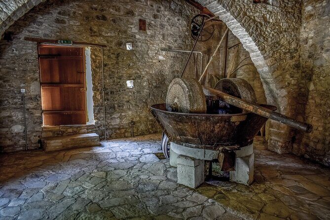 Full-Day Private Tour Corinth and Olive Oil Tasting from Athens - Authentic Experiences and highlights