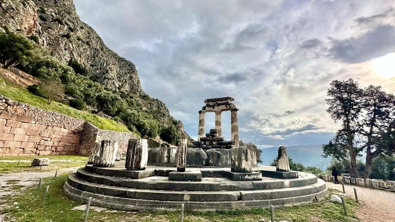 Full Day Private Tour Delphi Navel Of Earth Hosios Loukas 8h - An Honest Look at the Full Day Private Tour to Delphi and Central Greece