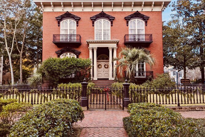 Full Day Private Tour of Savannah Film Locations - Starting the Day at Savannah Coffee Roasters