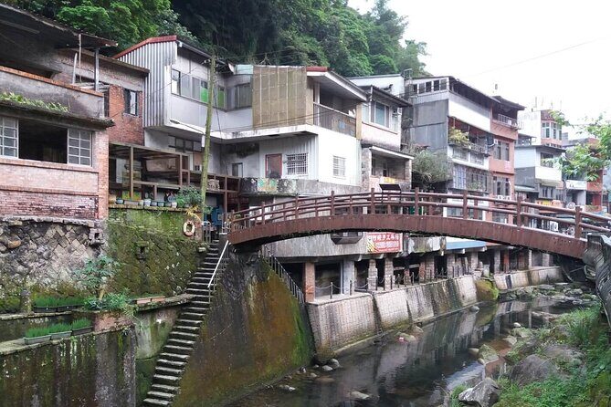 Full-Day Private Tour Taipei Tamsui-Kavalan and Shiding Old Street - The Tea Experience at Bagua Tea Garden