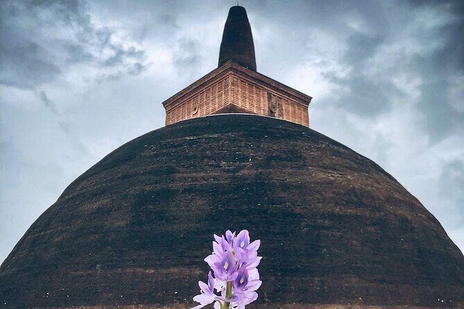 Full Day Private Tour to Anuradhapura from Kandy - Isurumuniya Temple: Artistic Masterpieces