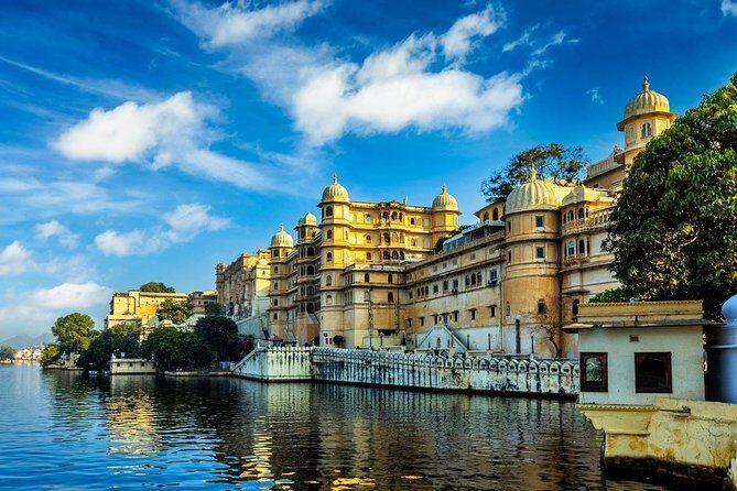 Full-Day Private Udaipur Sightseeing with English speaking Guide - Who Should Book This Tour?