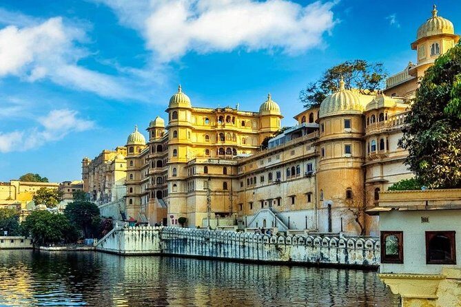 Full-Day Private Udaipur Three wheeled Tuk Tuk Sightseeing - The Sum Up