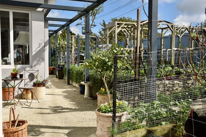 Full Day Private VIP Garden and Sculpture Tour in Auckland - FAQs