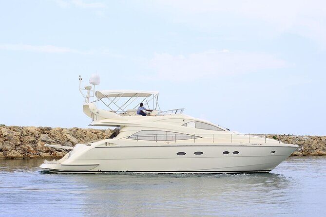 Full-Day Private Yacht Cruise in Saona Island with Lunch - The Experience Provider: Oasis Humpack RD