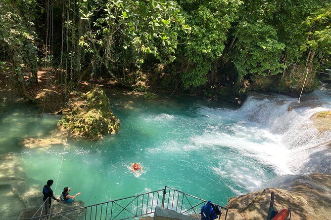 Full Day Rafting, Horse Back Riding and Blue Hole in Jamaica - An Up-Close Look at the Itinerary and What You Can Expect