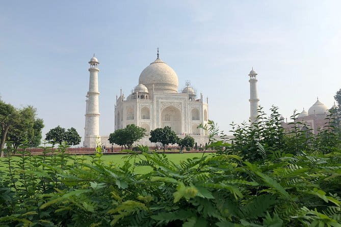 Full Day Taj Mahal & Fatehpur sikri Tour from Delhi by Car - The Sum Up