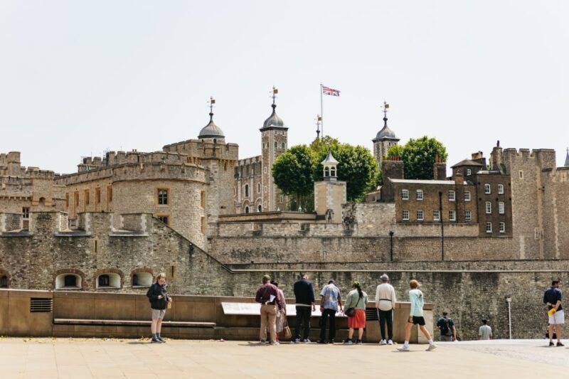 Full-Day Total London Tour & Flight on the London Eye - The Tower of London: History & Crown Jewels